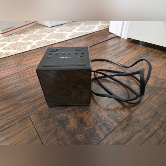 Sony | Other | Sony Cube Style Fm Radio Alarm Clock | Poshmark